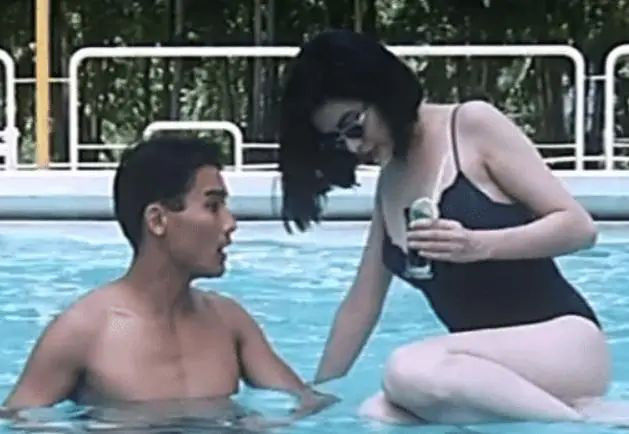 关之琳巅峰期魅力有多大？看她的泳装剧照，终于明白啥叫女人味 -6parkbbs.com